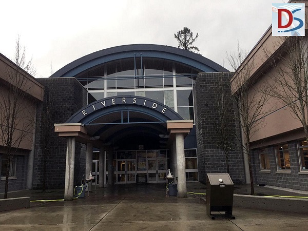 Riverside Secondary School, trung học Canada - DU HỌC DUY TÂN